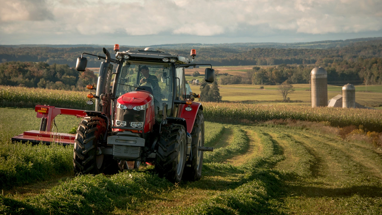 Use This Simple Checklist for a Smoother Hay Season – Ziegler Ag Equipment